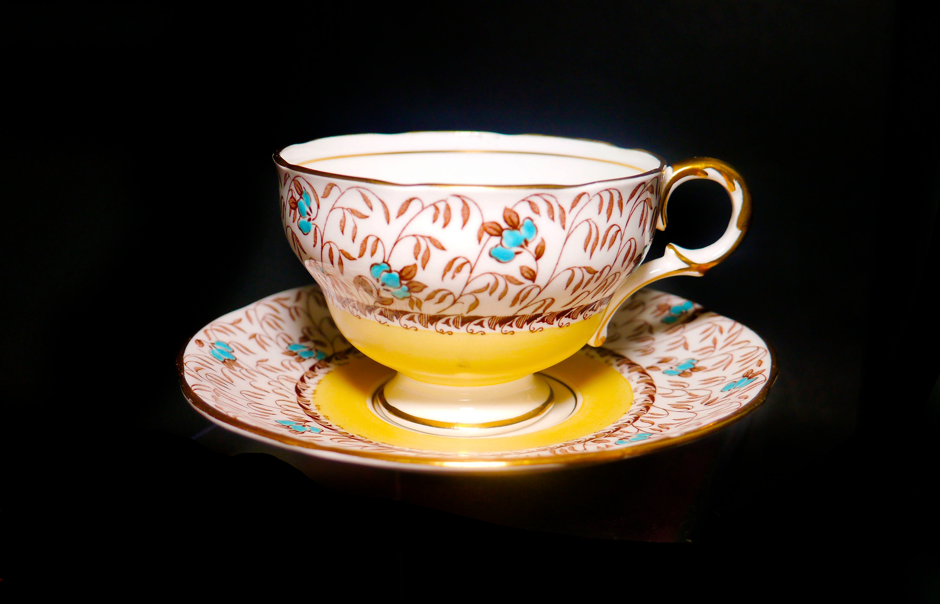 Melba Bone China hand-decorated A199 tea set made in England.