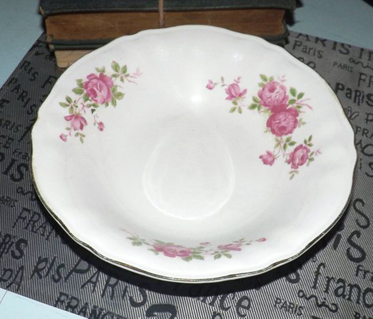 Quite vintage (1930s) British Empire Ware Devon Rose rimmed vegetable ...