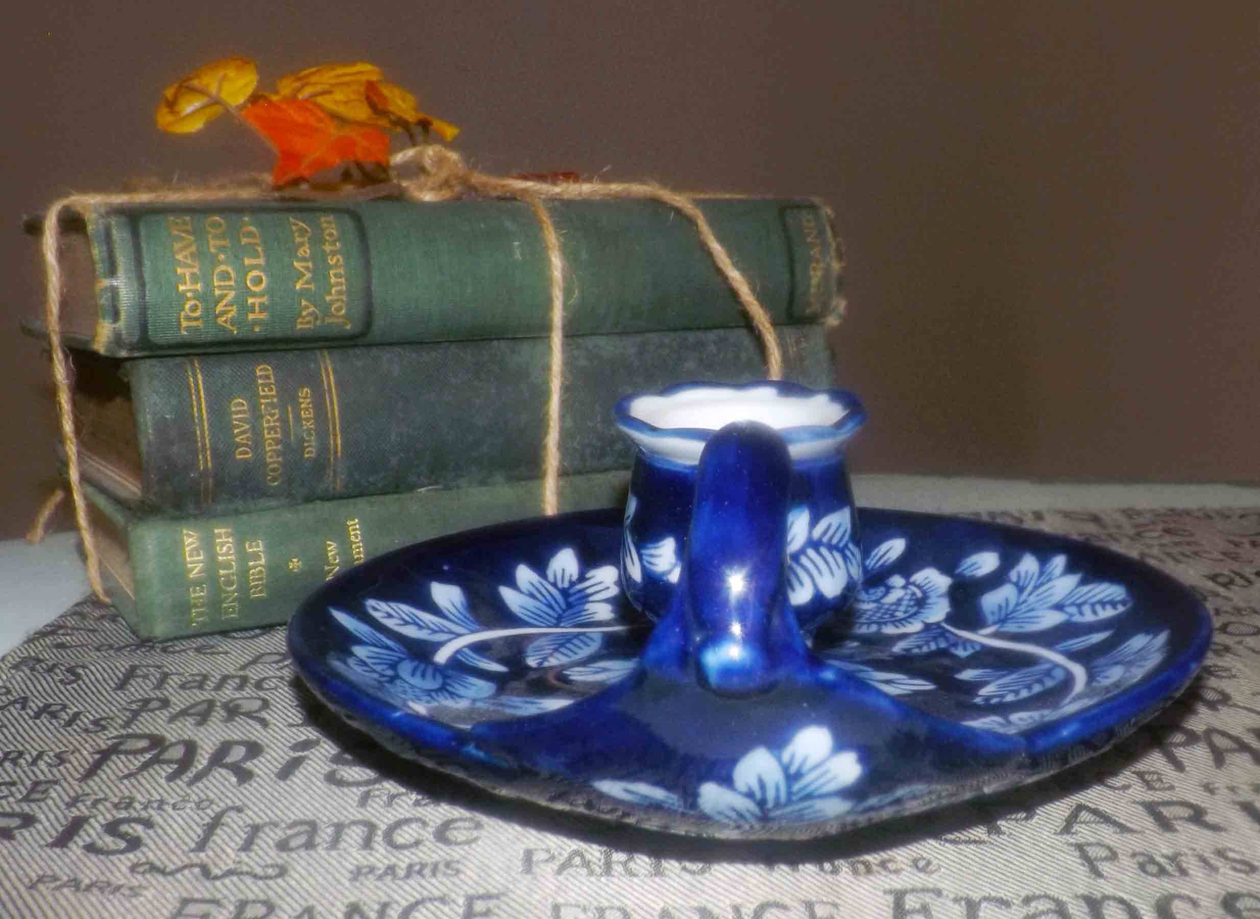 Antique (1910s) hand-painted, flow-blue and white flowers single ...