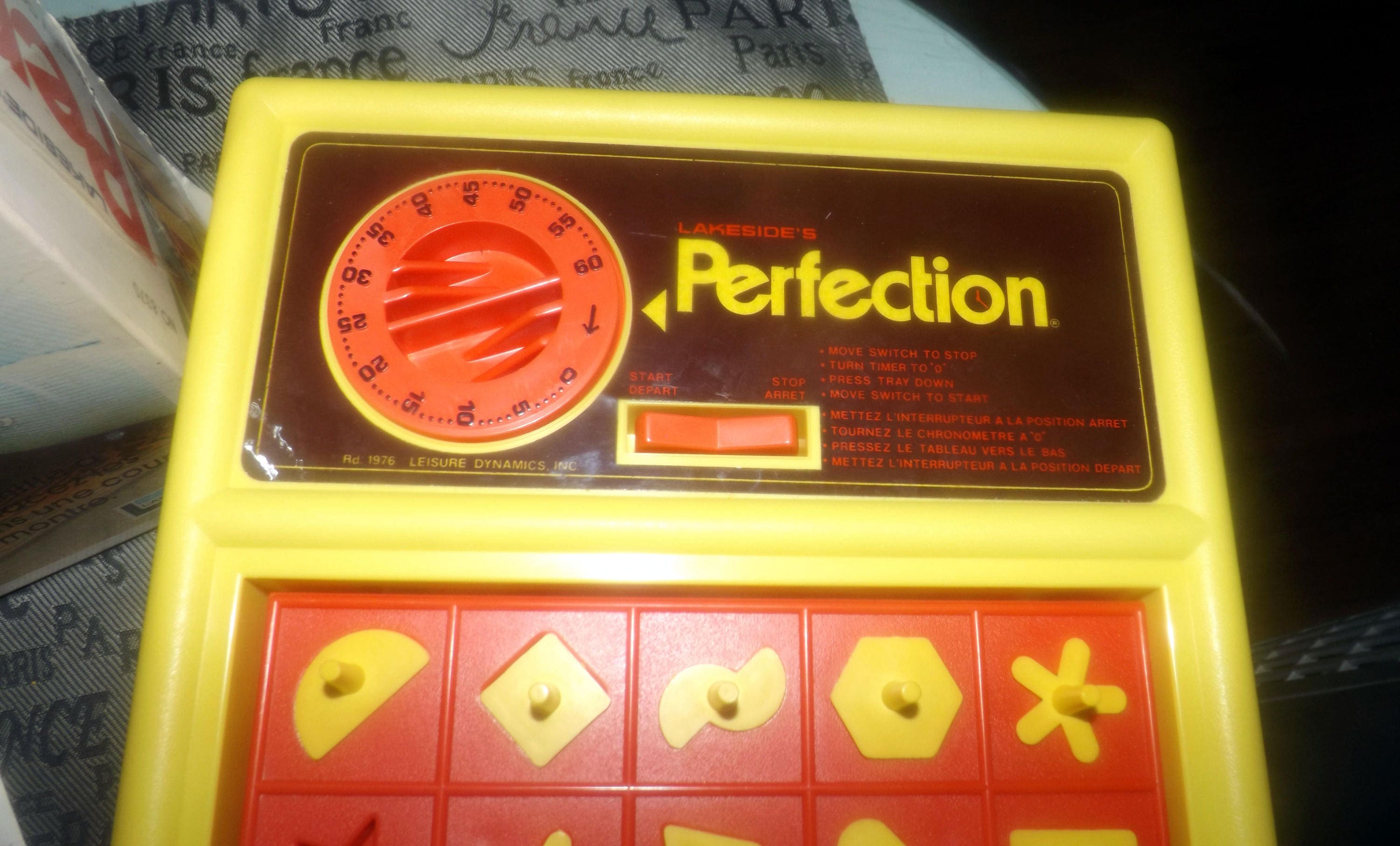 Vintage (1976) Perfection timed shapes board game published in Canada ...