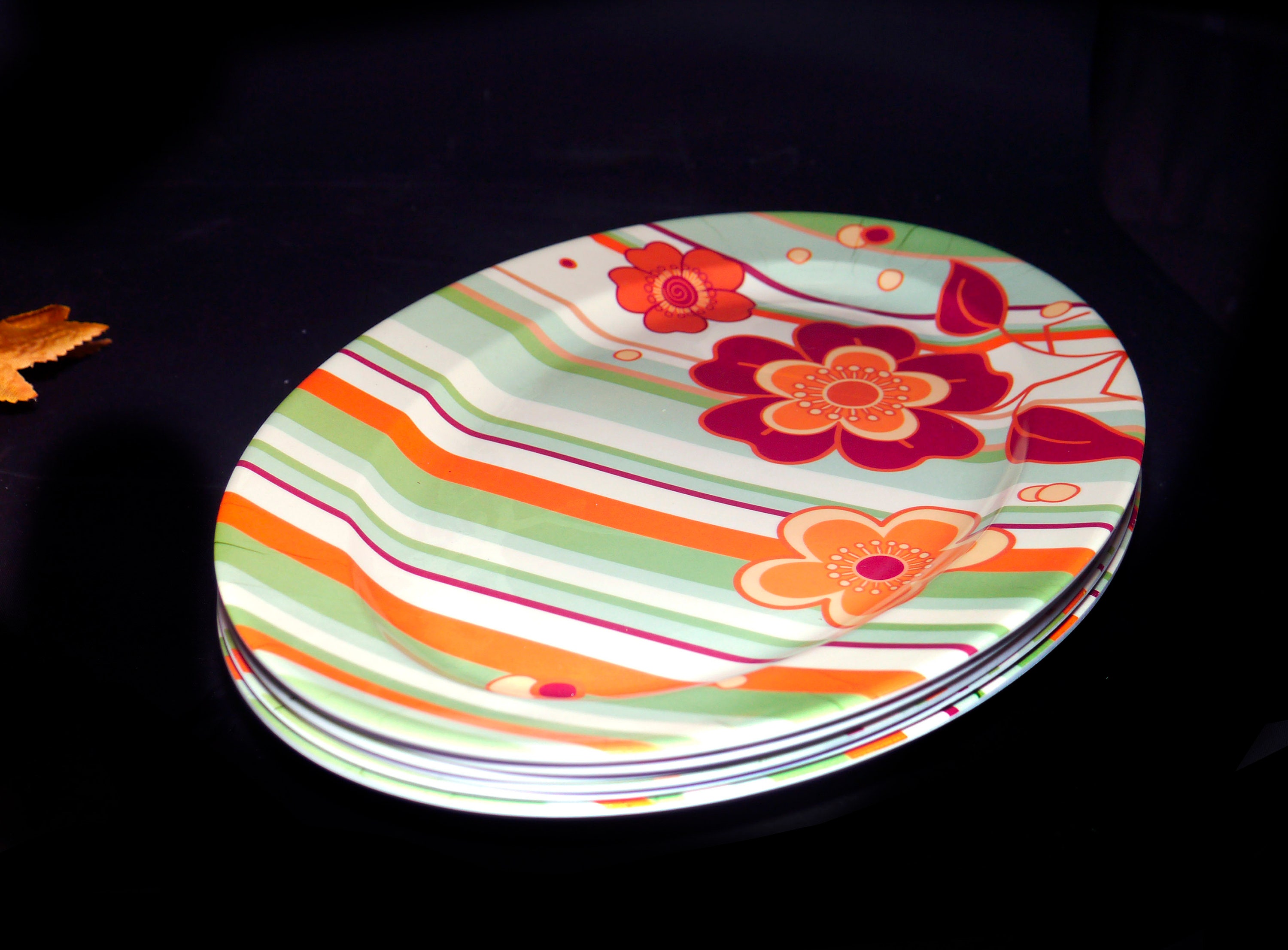 Six Melaware flower power melamine burger or vegetable platters ...