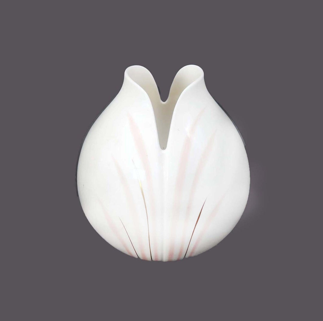 Royal Doulton Impressions Series Tulip Vase Designed by American Artist ...