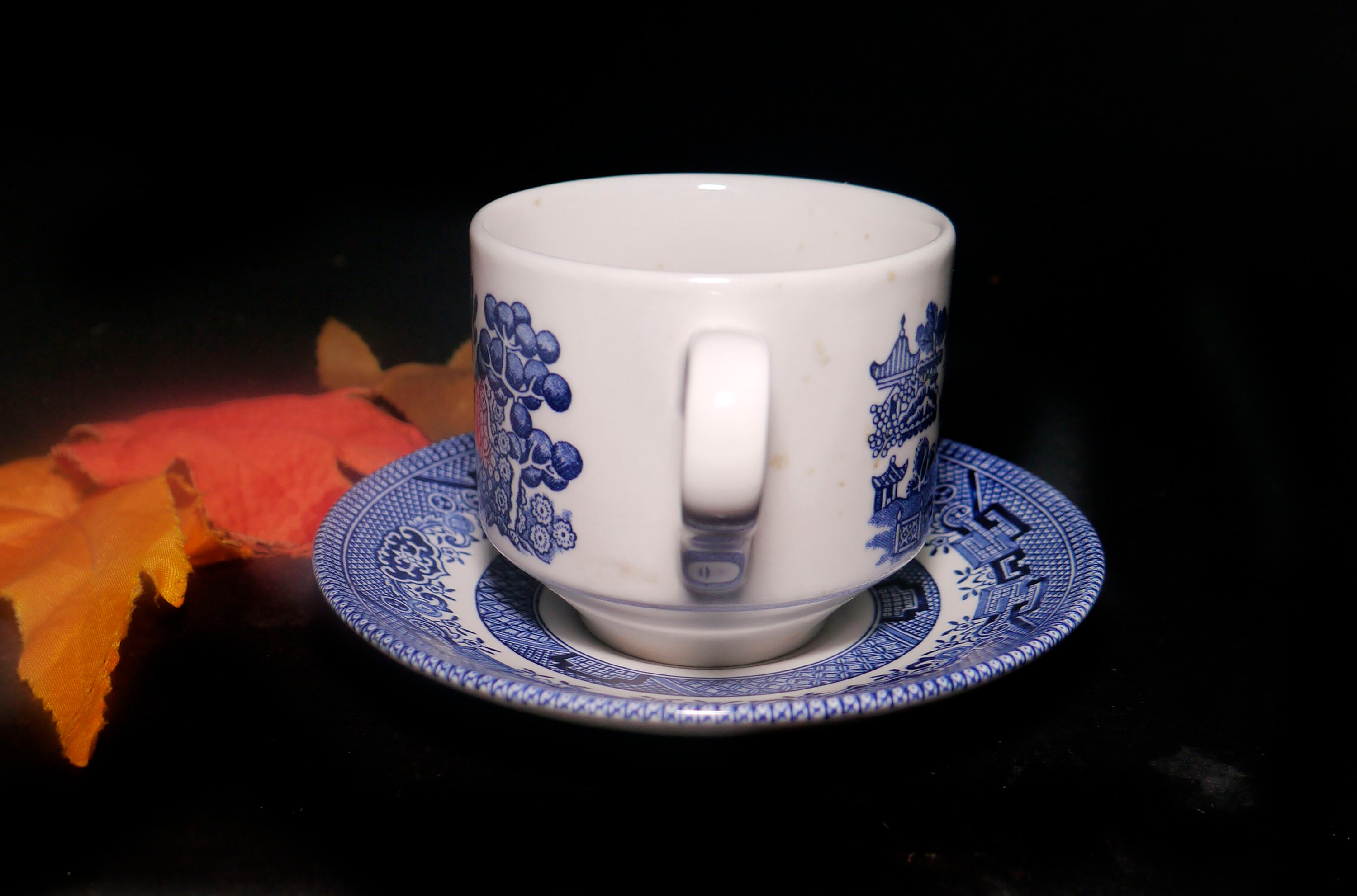 Churchill Blue Willow cup and saucer set. Classic blue-and-white ...