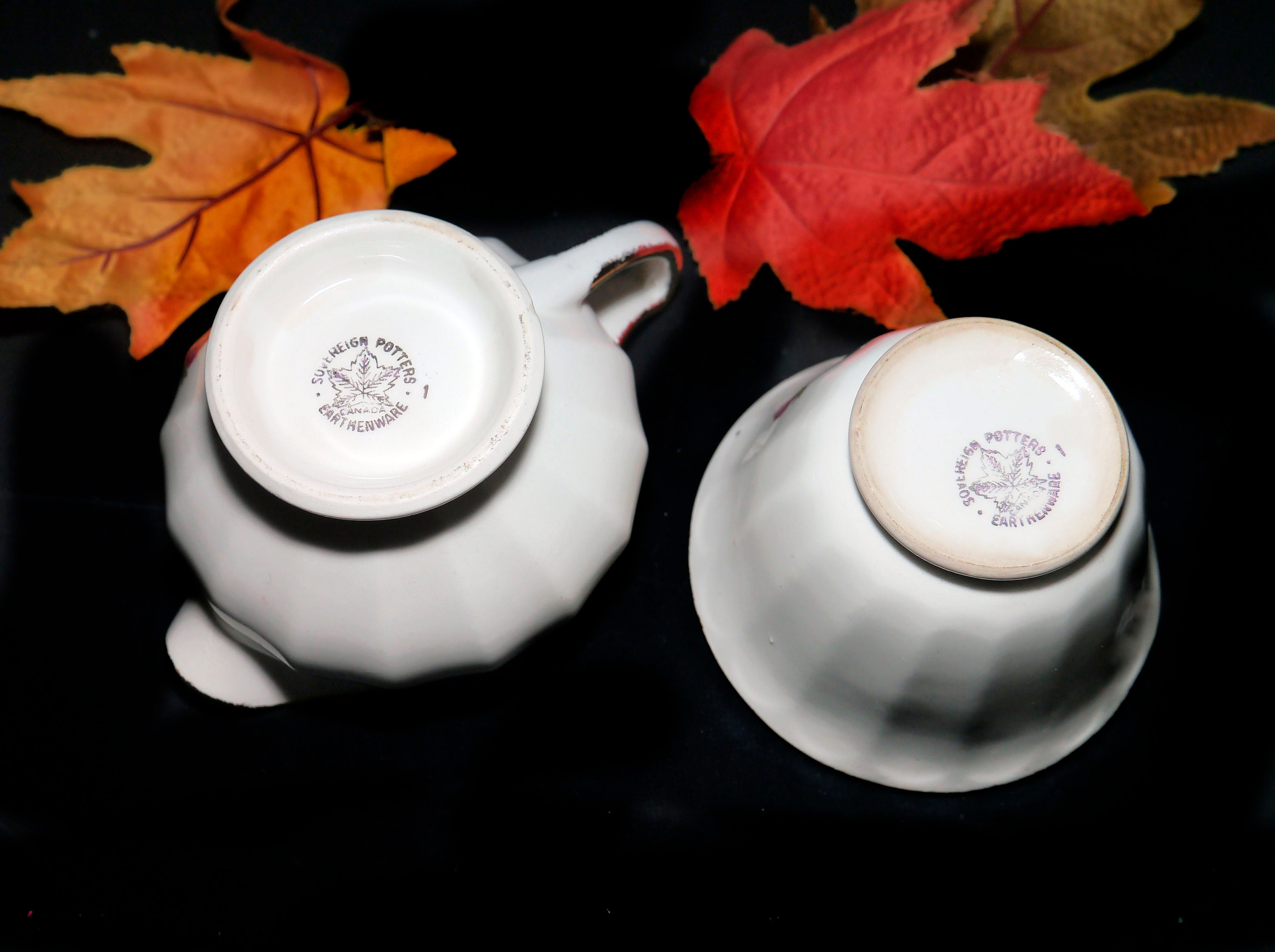 Sovereign Potters SVP11 creamer and open sugar bowl set.