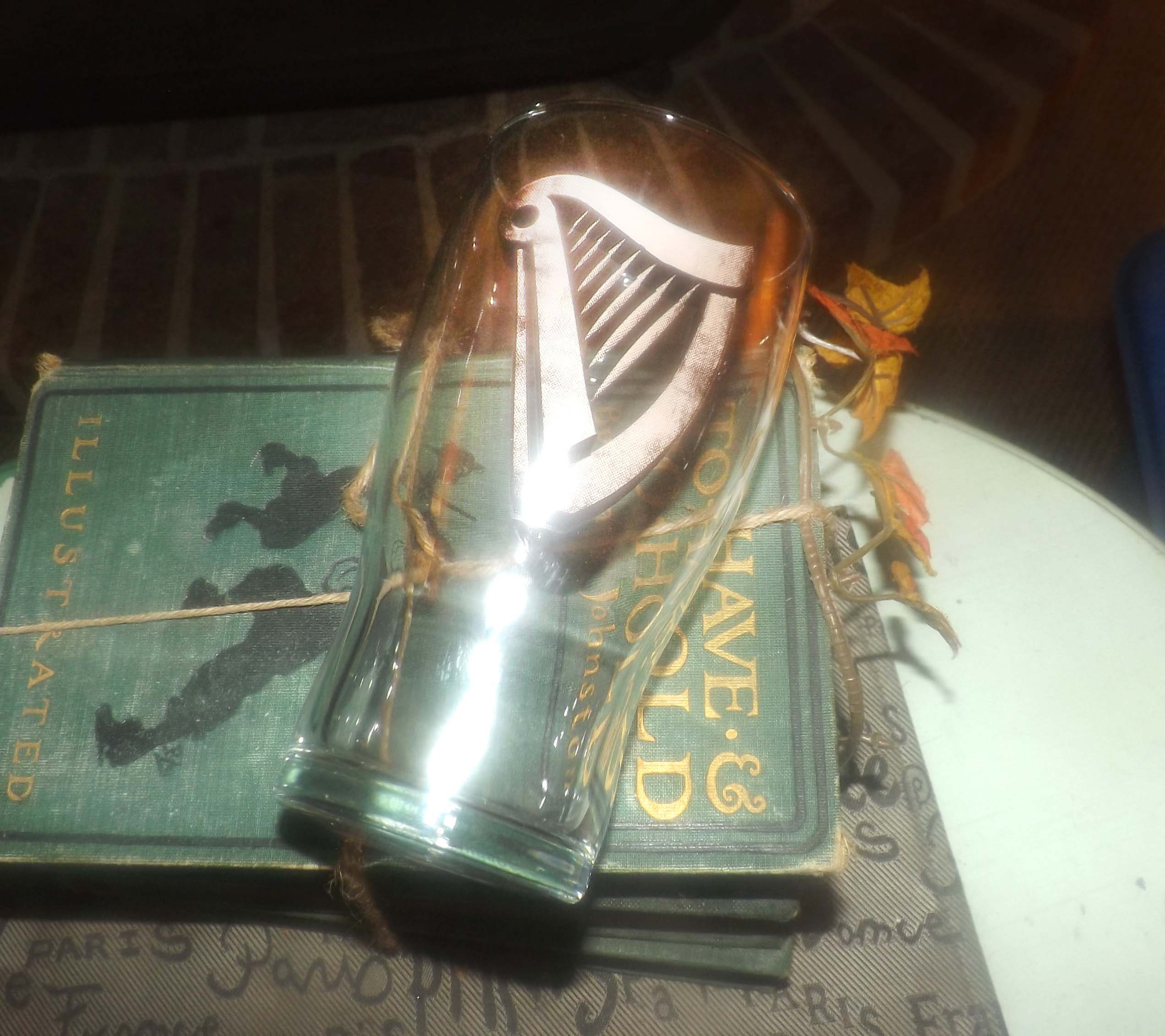 Vintage (1980s) Guinness Harp logo pint beer glass. Etched-glass harp logo.