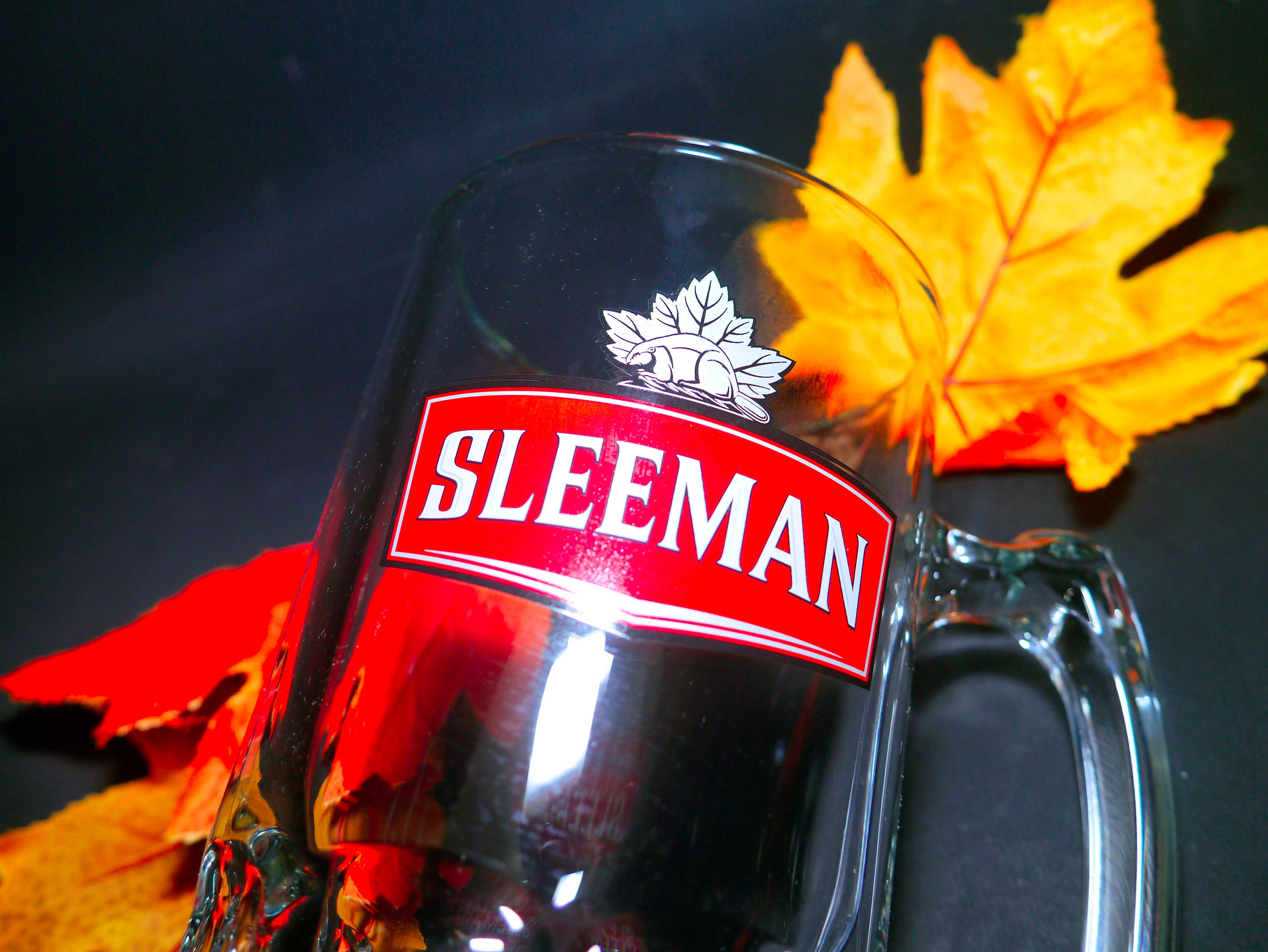 Sleeman Brewery large 32-oz | 2 pint heavy glass beer stein. Etched ...