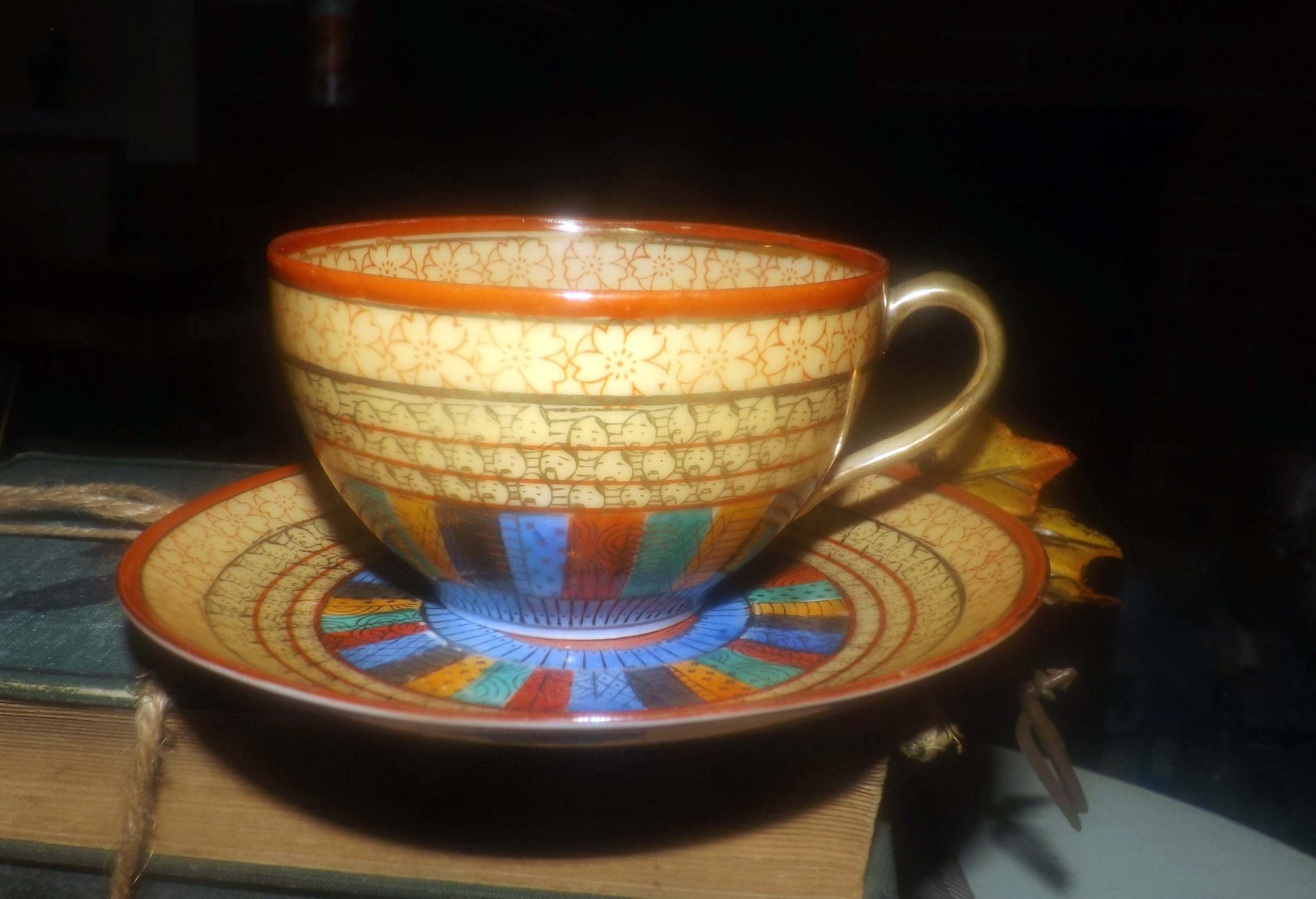 Vintage (1930s) Chikaramachi hand-painted Nippon Thousand Faces Imari ...