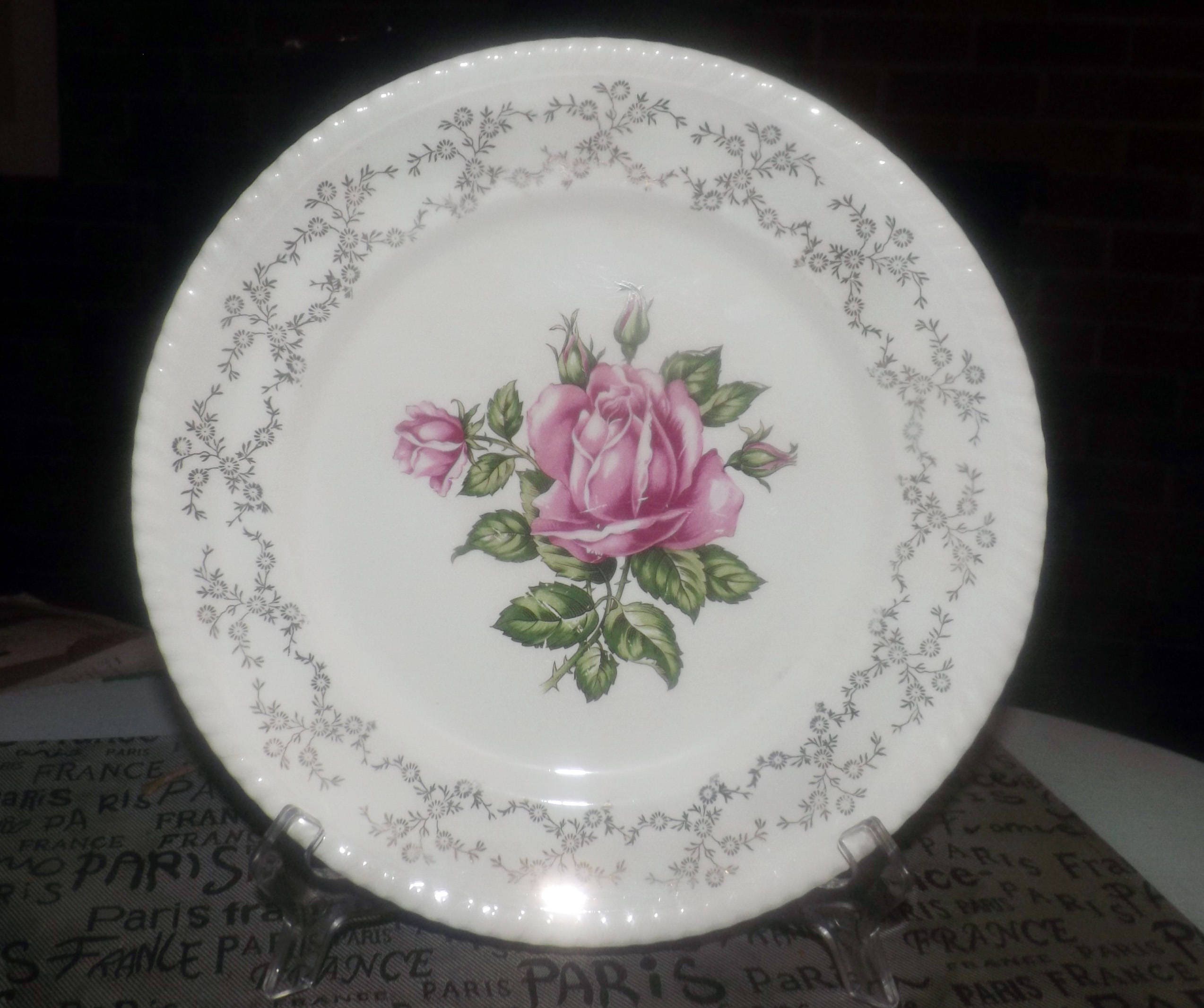 PAIR of early mid-century (1940s) British Empire Ware Rosebud dinner ...