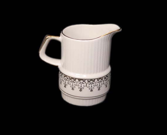 Gibsons W797 Creamer Jug Made in England. - Etsy Canada