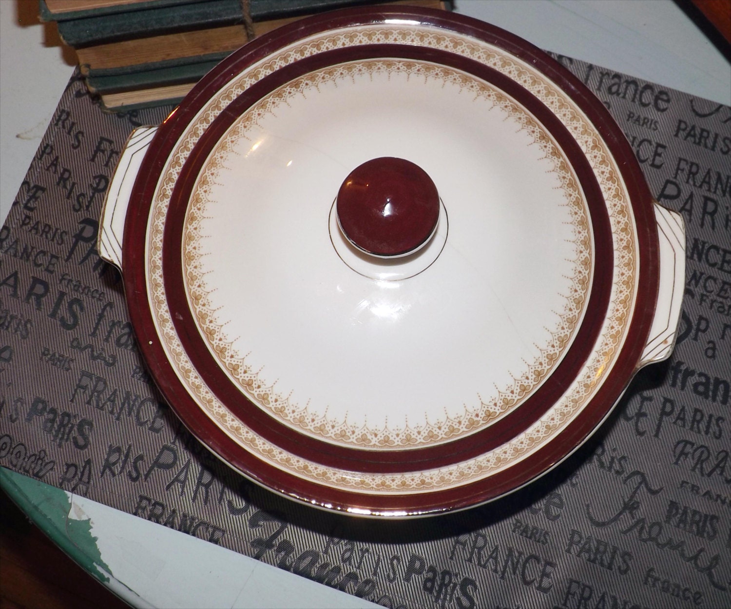 Early mid-century (1940s) Alfred Meakin Royal Wembley covered vegetable ...