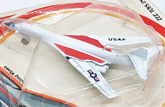Vehicles Vintage USAF B1-B LANCER Jet Diecast Metal Airplane Mint ...