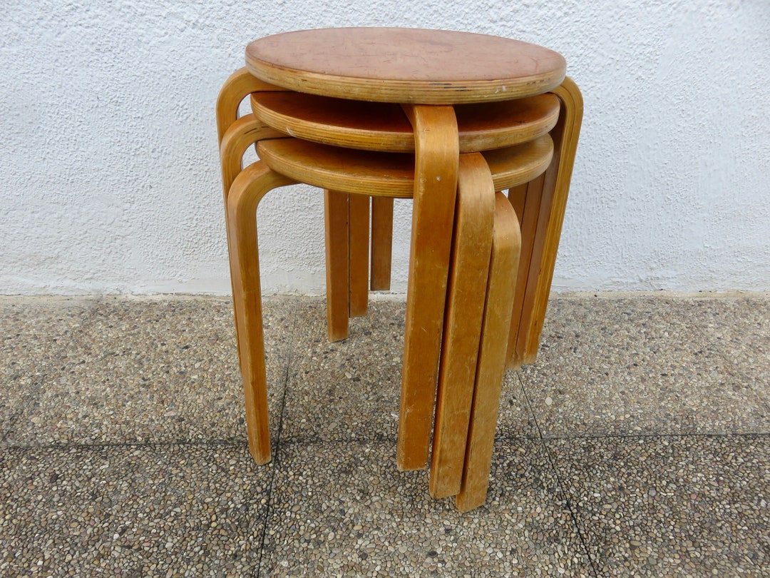 Series of 3 Stackable Stools, Scandinavian, in Pine, in the Alvar AALTO ...