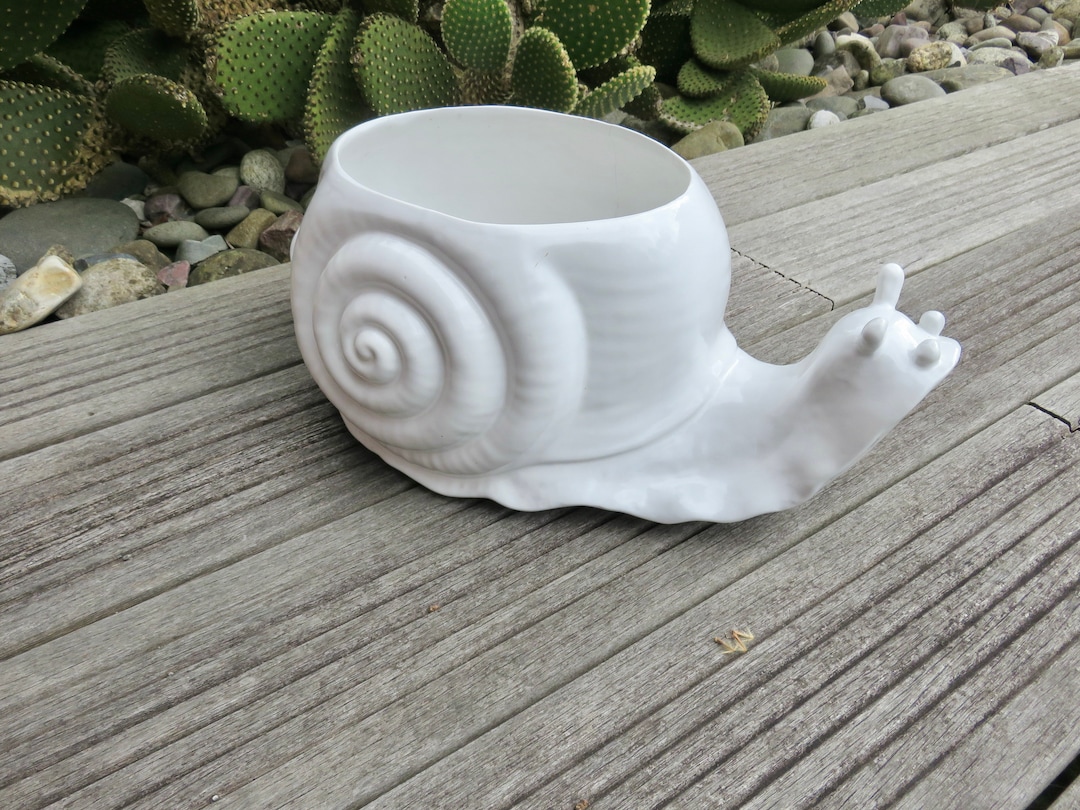 Large Zoomorphic Pot Cover escargot in White Ceramic 1970 1980 70's 80 ...
