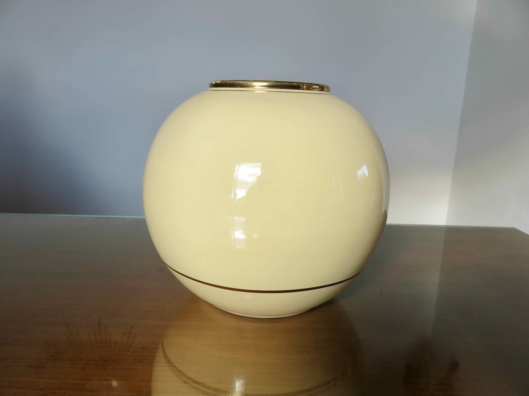 Vase "boule" Italy, in Cream-colored Ceramic With Gold Edging, Mid ...