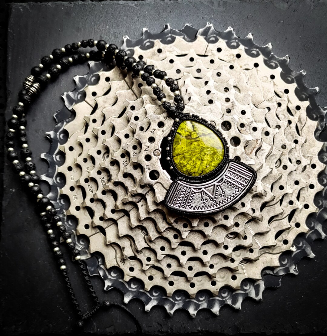 Silver Plated Tuareg Ethnic Pattern Flashy Serpentine Unisex Mala ...