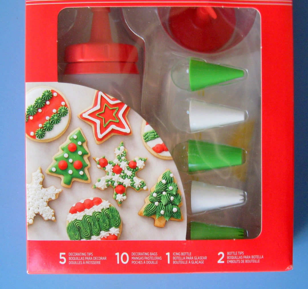 Christmas COOKIE DECORATING SET 18 Pc. Set 5 Decorating Tips, 10 ...