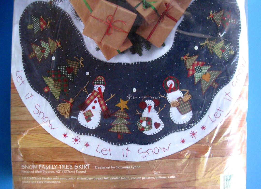 Rare! SNOW FAMILY Tree Skirt Kit/ "easy" Felt & Fabric Christmas Tree ...