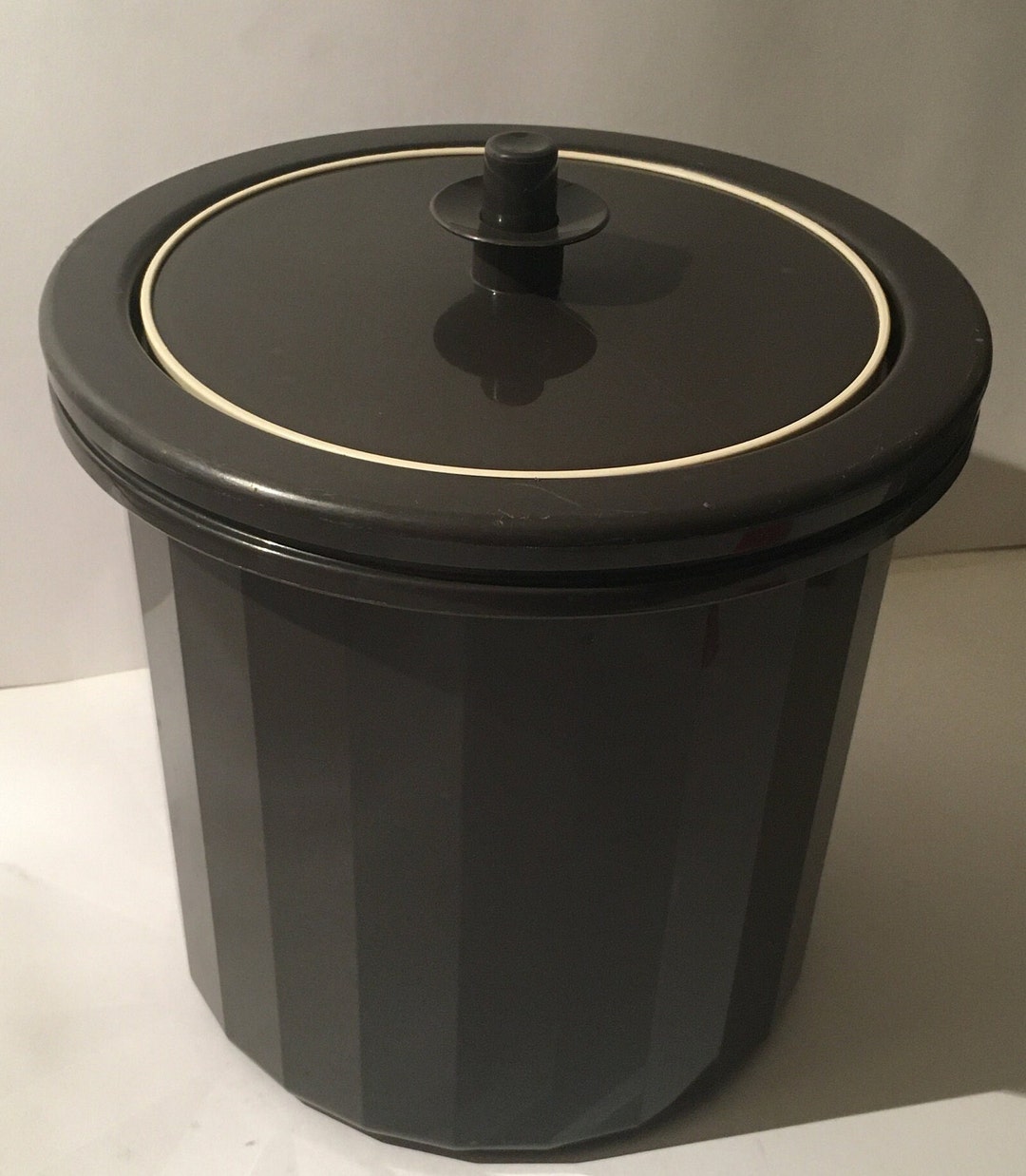 Tupperware Double Wall Ice Bucket Air Tight Canister W/ Push Button Lid ...