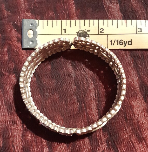 Vintage Monet Infinity Symbol Etched Lacy Golden Cuff… - Gem