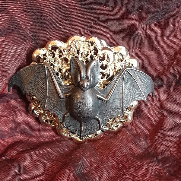 Bat Brooch - Etsy