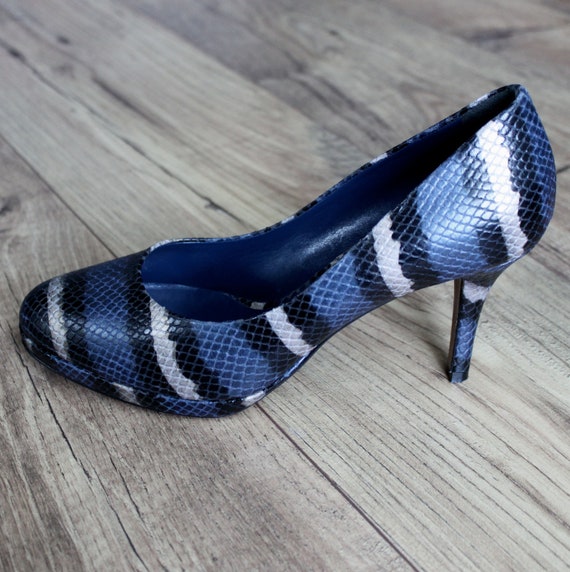 Pollini Leather Blue Snakeskin Pattern Heels, Size 7 - Gem