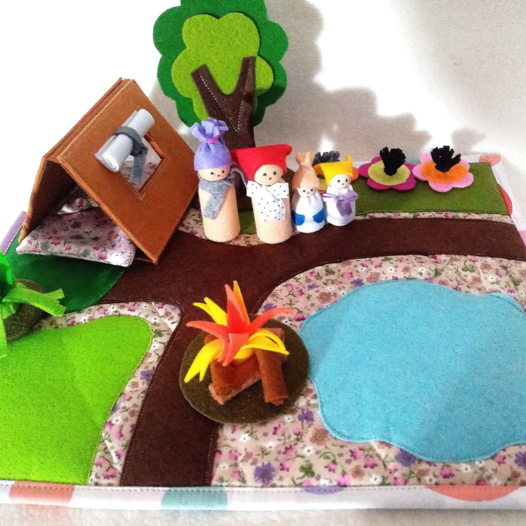 Felt Camping Set With Peg Dolls , Camping Toy, Felt Play Mat ,felt Play Scape ,best Gift for ...