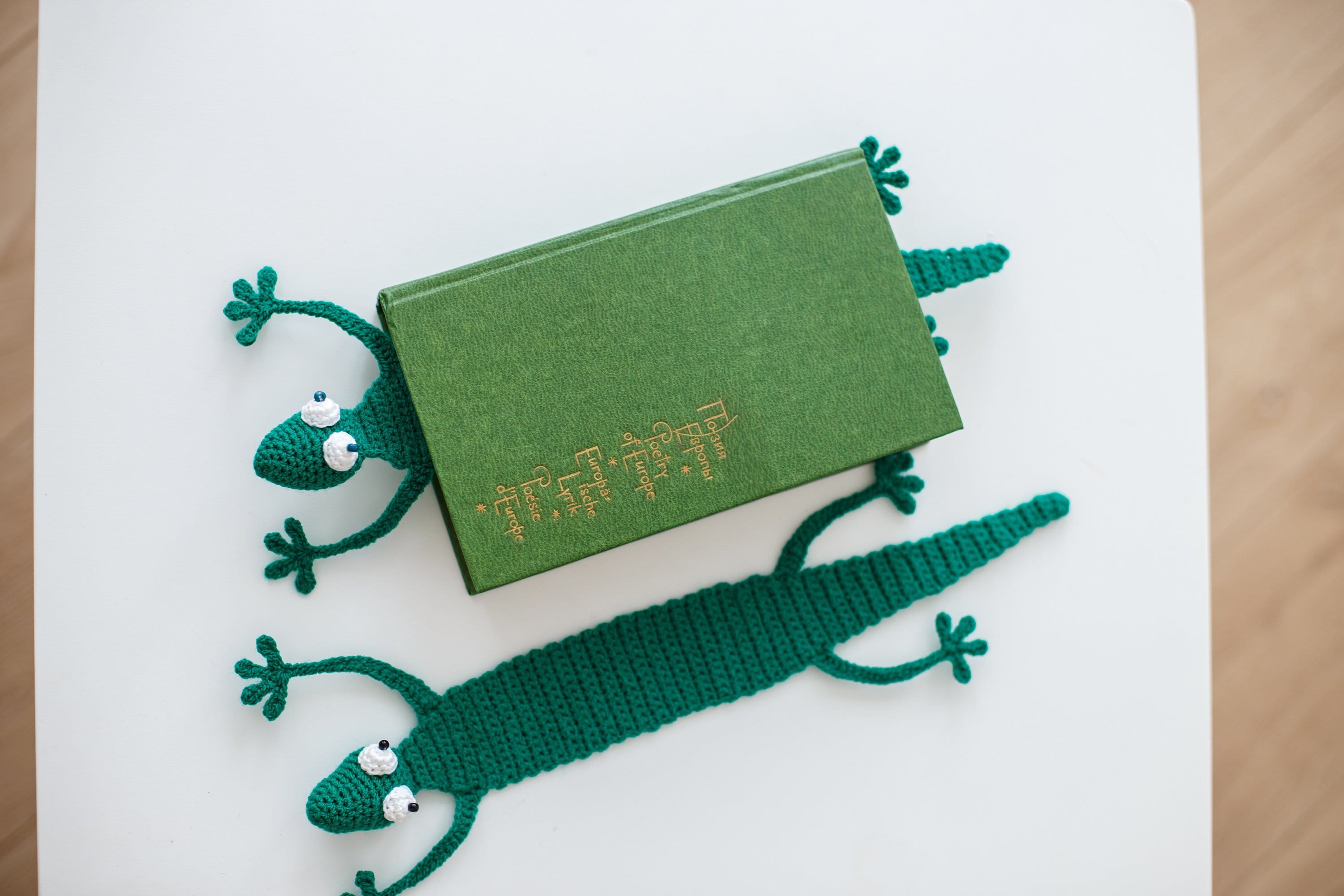 Fun bookmark Lizard crochet bookish gift idea for teacher | Etsy