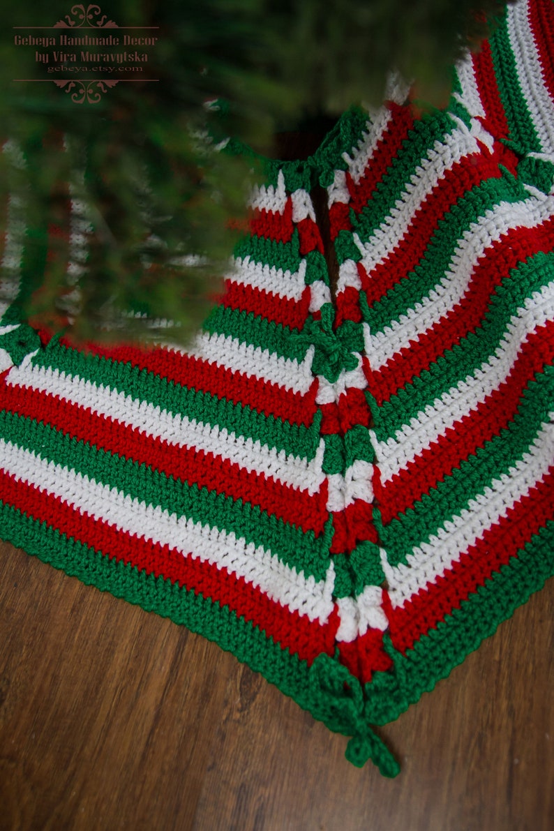 Christmas Tree skirt the best for Xmas eve decor. Crochet | Etsy
