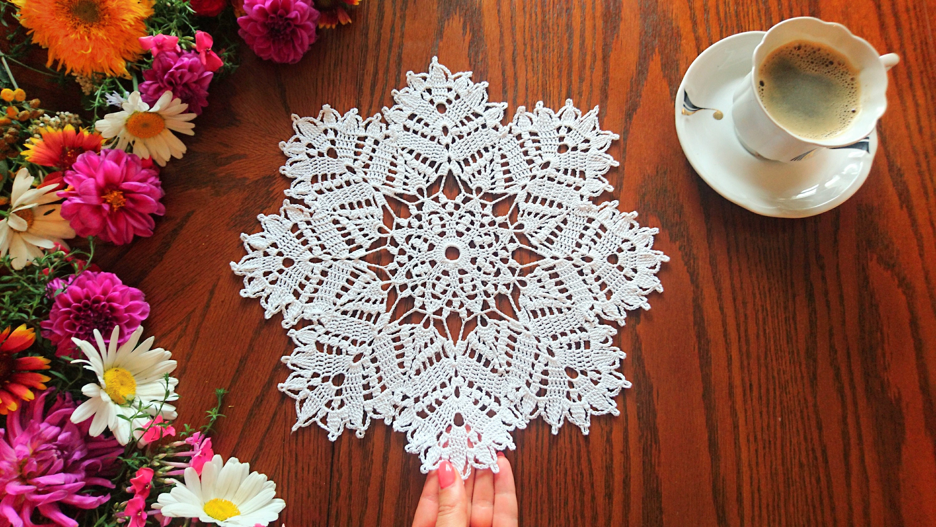 Lace doily wedding centerpiece table decor. Farmhouse style | Etsy