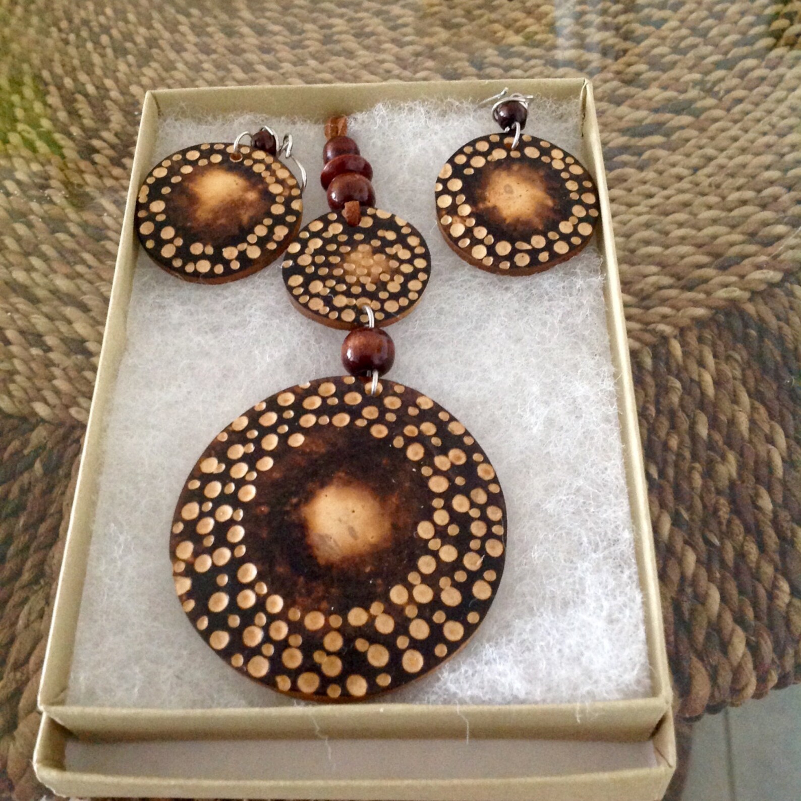PUERTO RICO Beautiful Carved Wood Necklace & Earring Set - Etsy