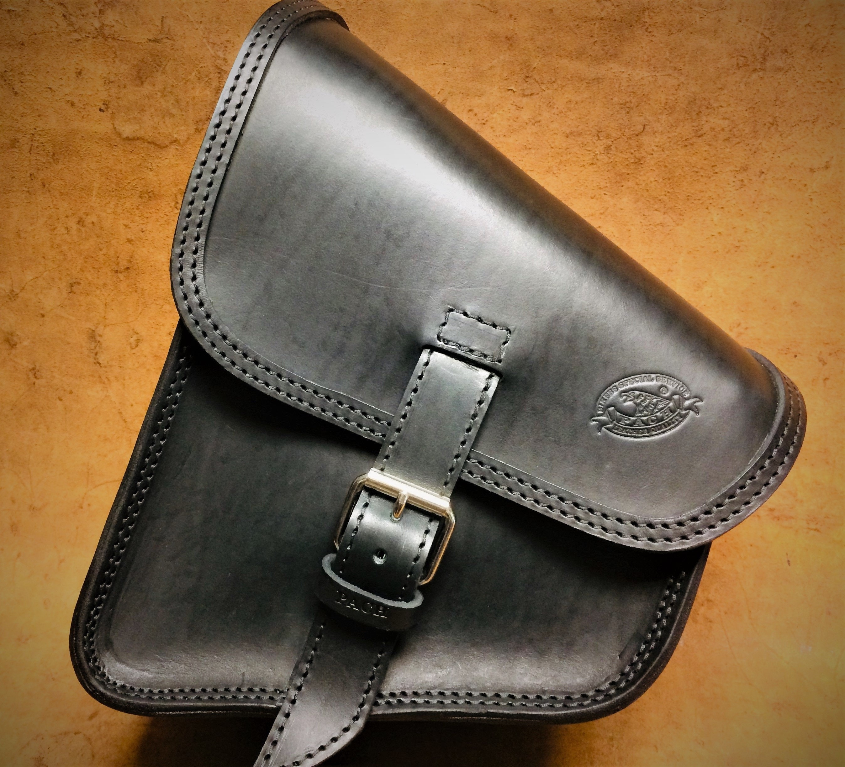 SoftAIL bag side motorcycle custom Harley, Mod. Choppers 001B Bull 4 mm ...