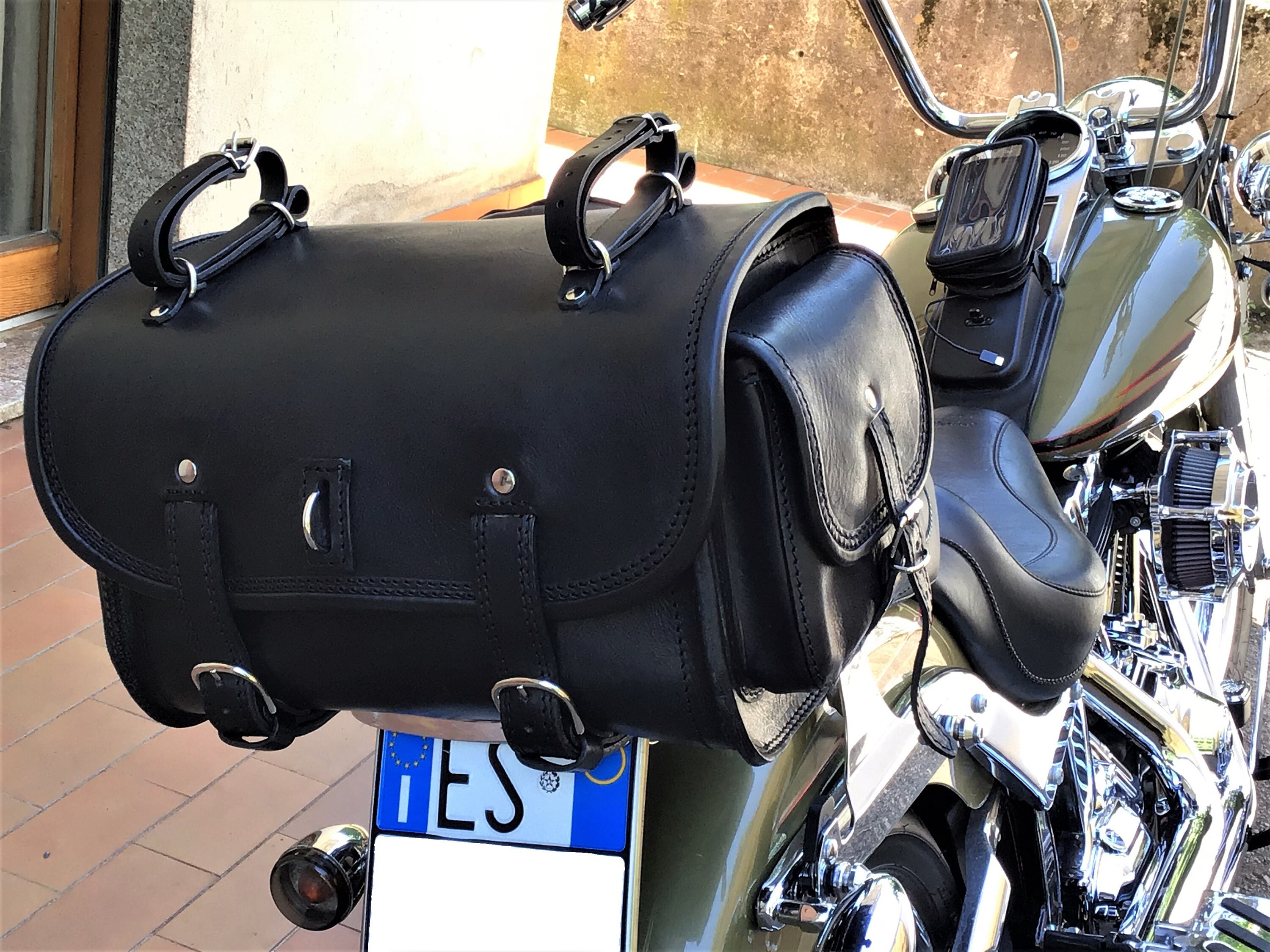 Leather travel bag for custom motorcycle racks Model TRIKE 019 Made in ...