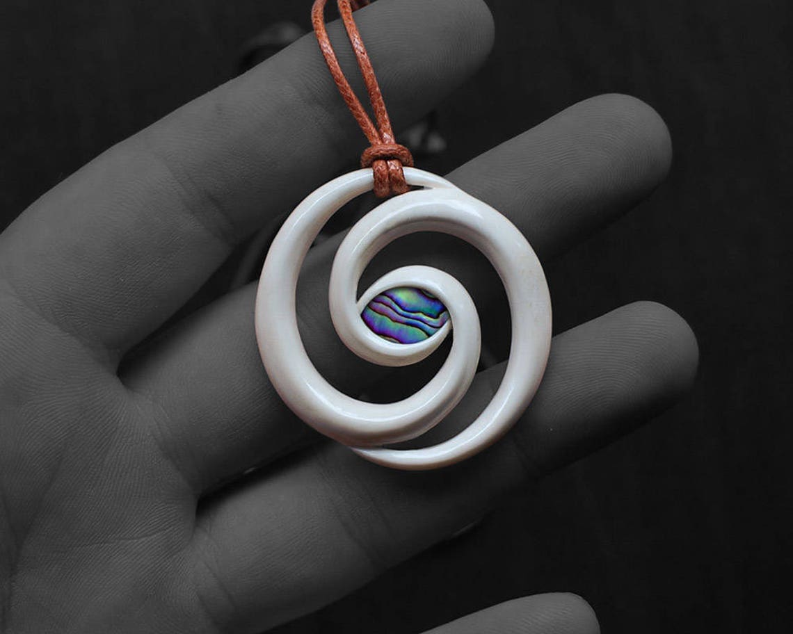 Maori Art Bone Carving, Takarangi Spiral Necklace, Leadership Symbol ...