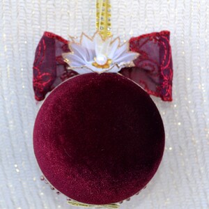 Christmas Baubles Decoration Balls Set With Pearls Lace Beads and ...