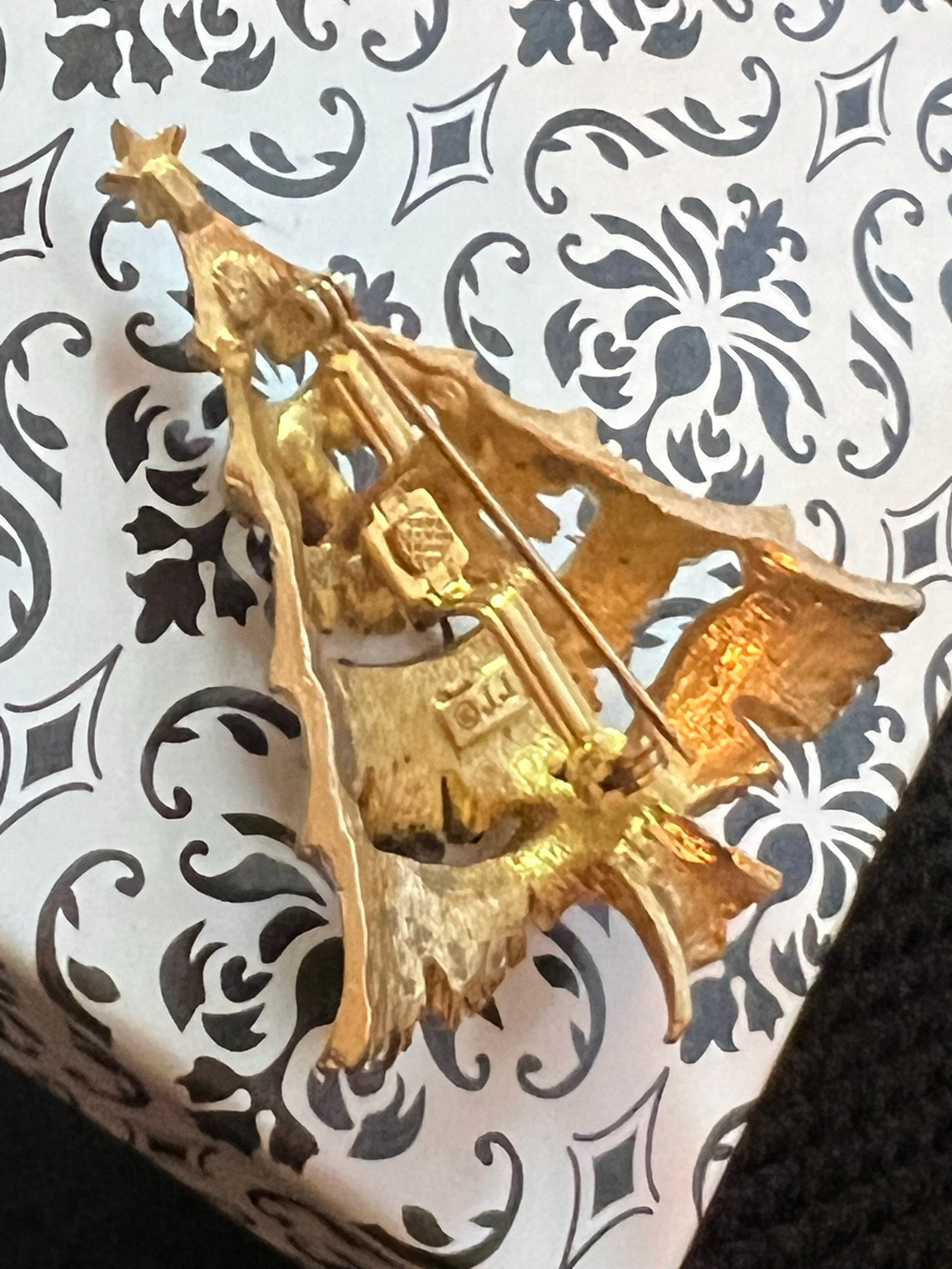 Vintage JJ Rhinestone Gold Tone Christmas Tree Mid Century Pin Brooch ...