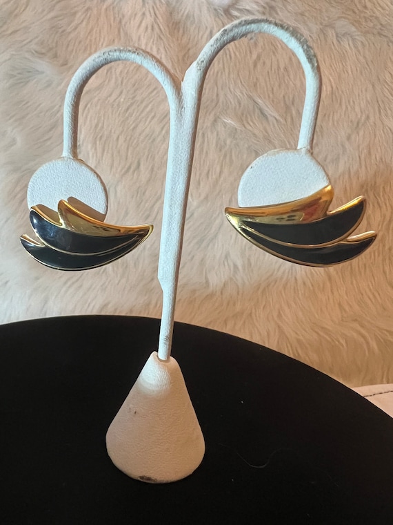 Monet Vintage Black Enamel Gold Tone Spike Leaf Clip … - Gem