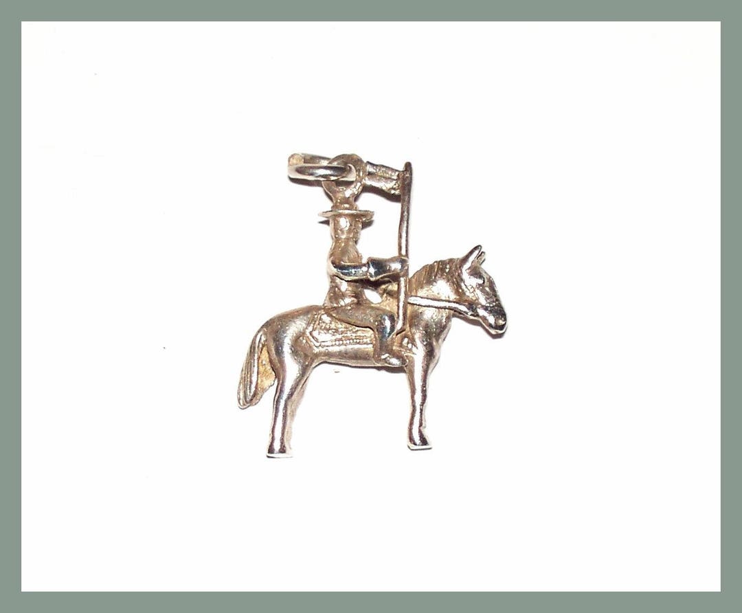 VINTAGE CLASSIC CHARM Bracelet Canadian Monty Charm Sterling Silver - Etsy