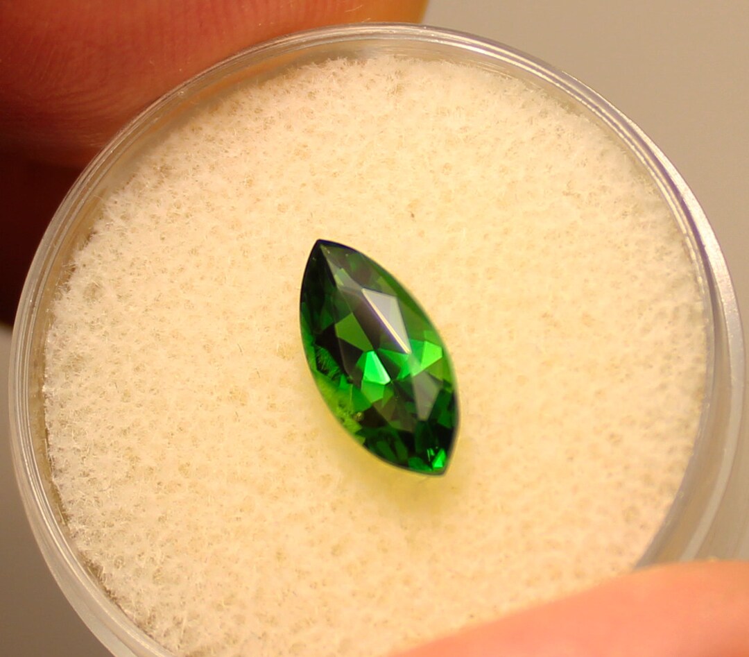 VIVID CHROME TOURMALINE – 10.6 X 5 Mm Marquise Shape – Natural ...