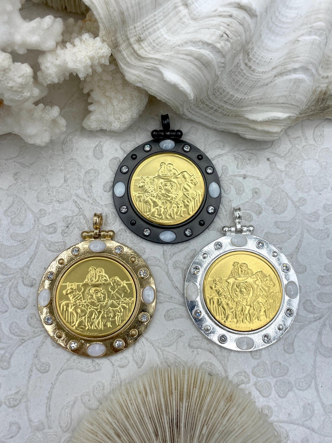 Societe Canine Maine Gold Dog Coin Pendant, French Dog Show Medal ...