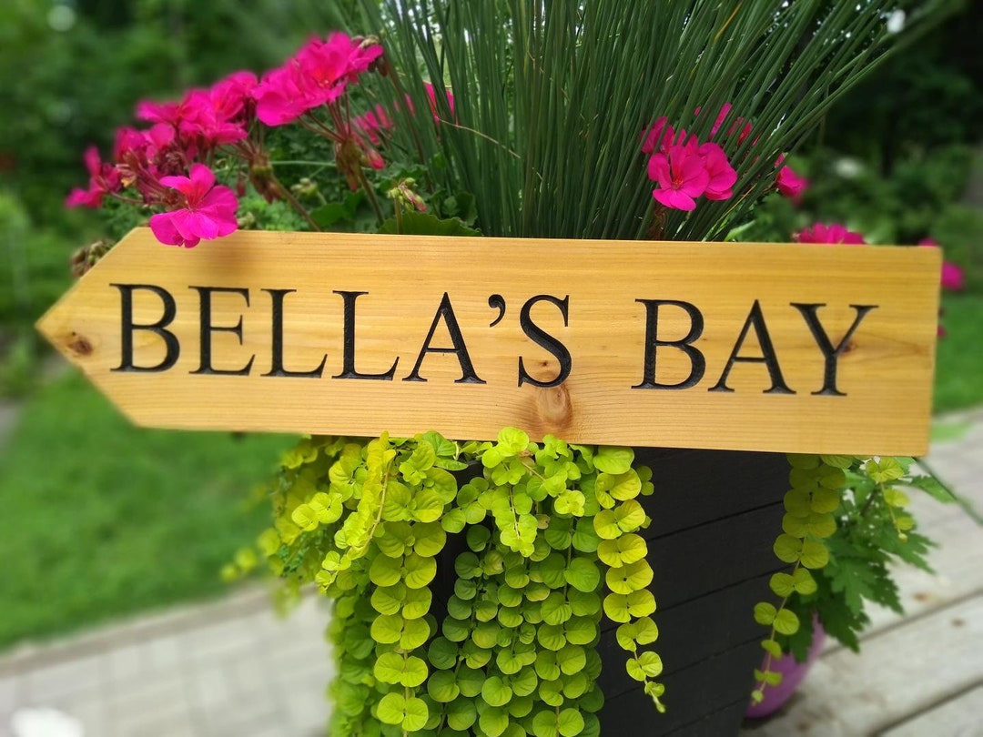 Personalized Cedar Directional Arrow Sign, Custom Driveway Marker for ...