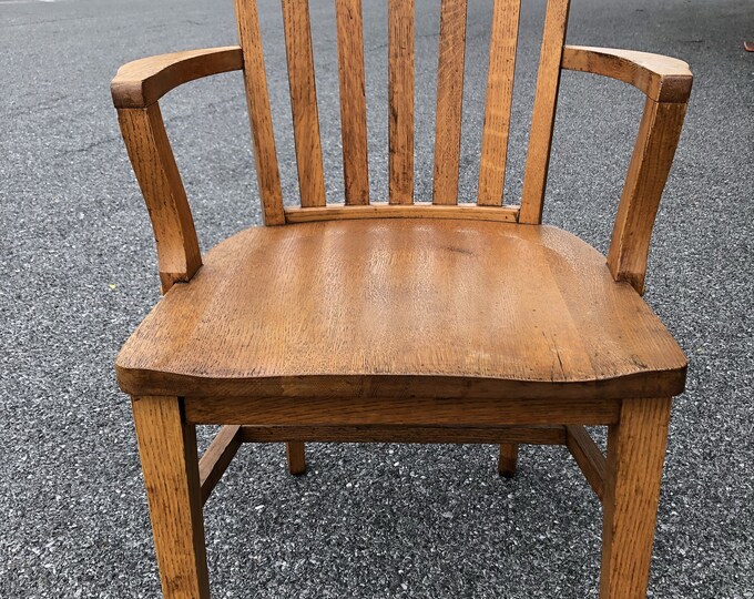 Vintage WOOD OFFICE CHAIR Arm Banker Desk Courthouse Lawyer Antique Arm ...