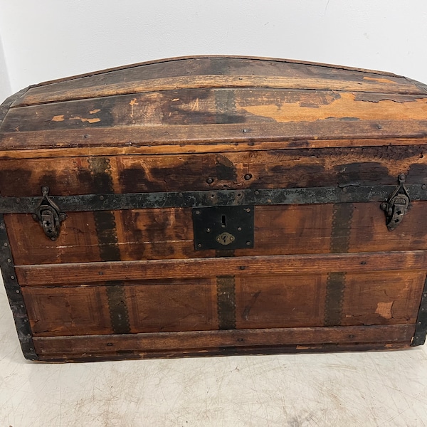 Camelback Trunk - Etsy