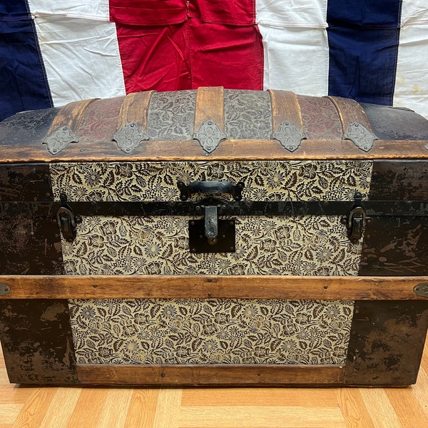 Camel Back Trunk - Etsy