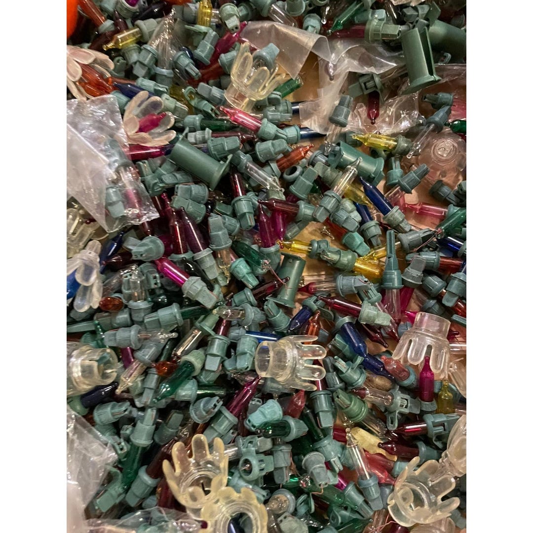 Lot of Vintage Christmas Light Parts Bulbs Bases Flashers Fuses ...