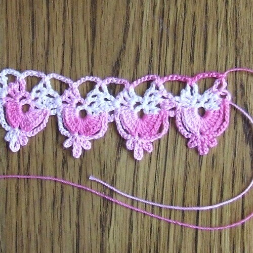 Crochet Pattern for Bleeding Heart Edging for Handkerchiefs - Etsy