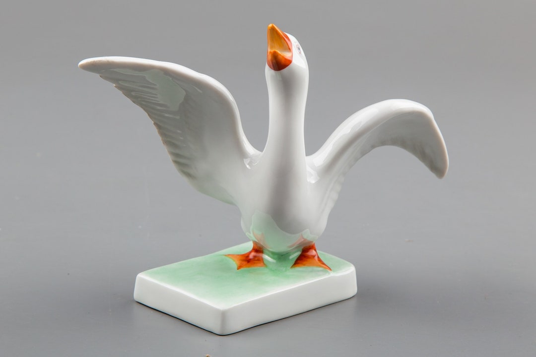 Herend Goose With Open Wings Figurine 5038 - Etsy