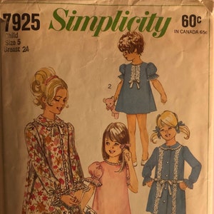 VTG 7925 Simplicity (1968). Girl's Nightgown & Robe in 2 Lengths. Size ...