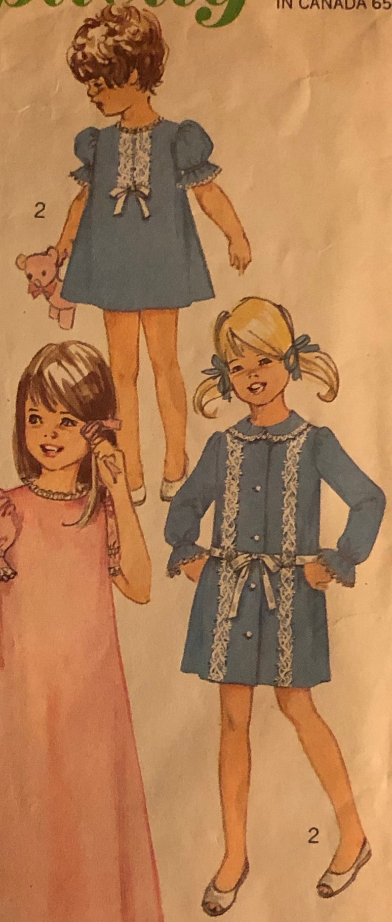VTG 7925 Simplicity 1968. Girl's Nightgown & Robe in 2 | Etsy