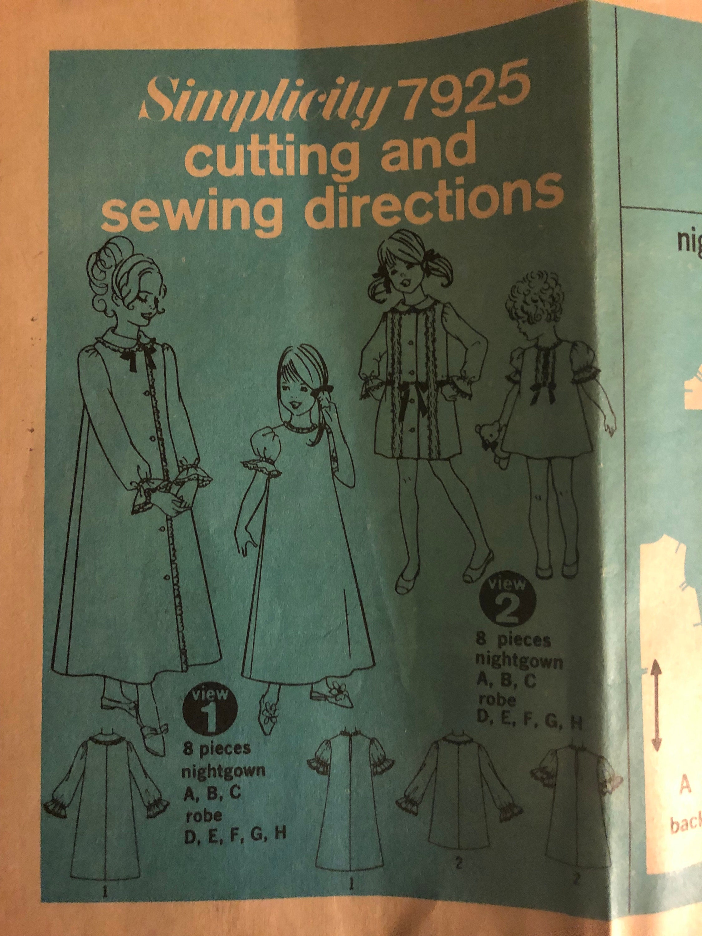 VTG 7925 Simplicity 1968. Girl's Nightgown & Robe in 2 | Etsy