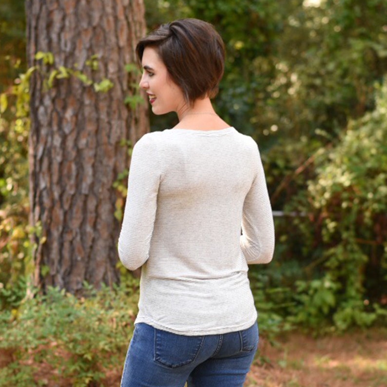 Basic Fitted T-shirt Pattern for Women / V-neckline T-shirt - Etsy